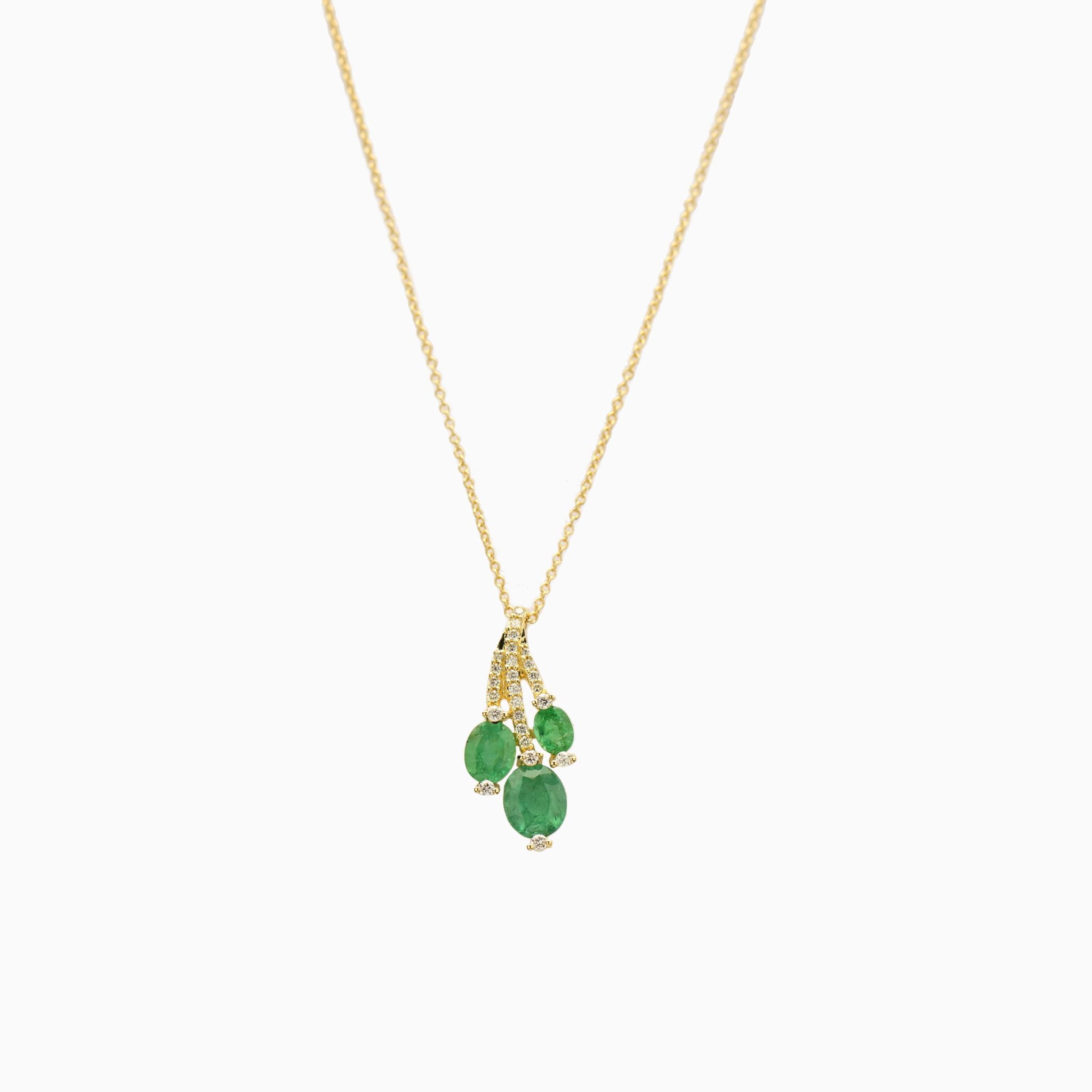 18kt Yellow Gold Pendant With Emerald and Diamonds - Tiesh